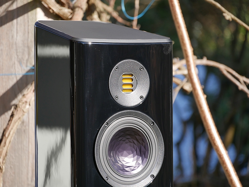 ELAC Vela 409 Test und Kritik